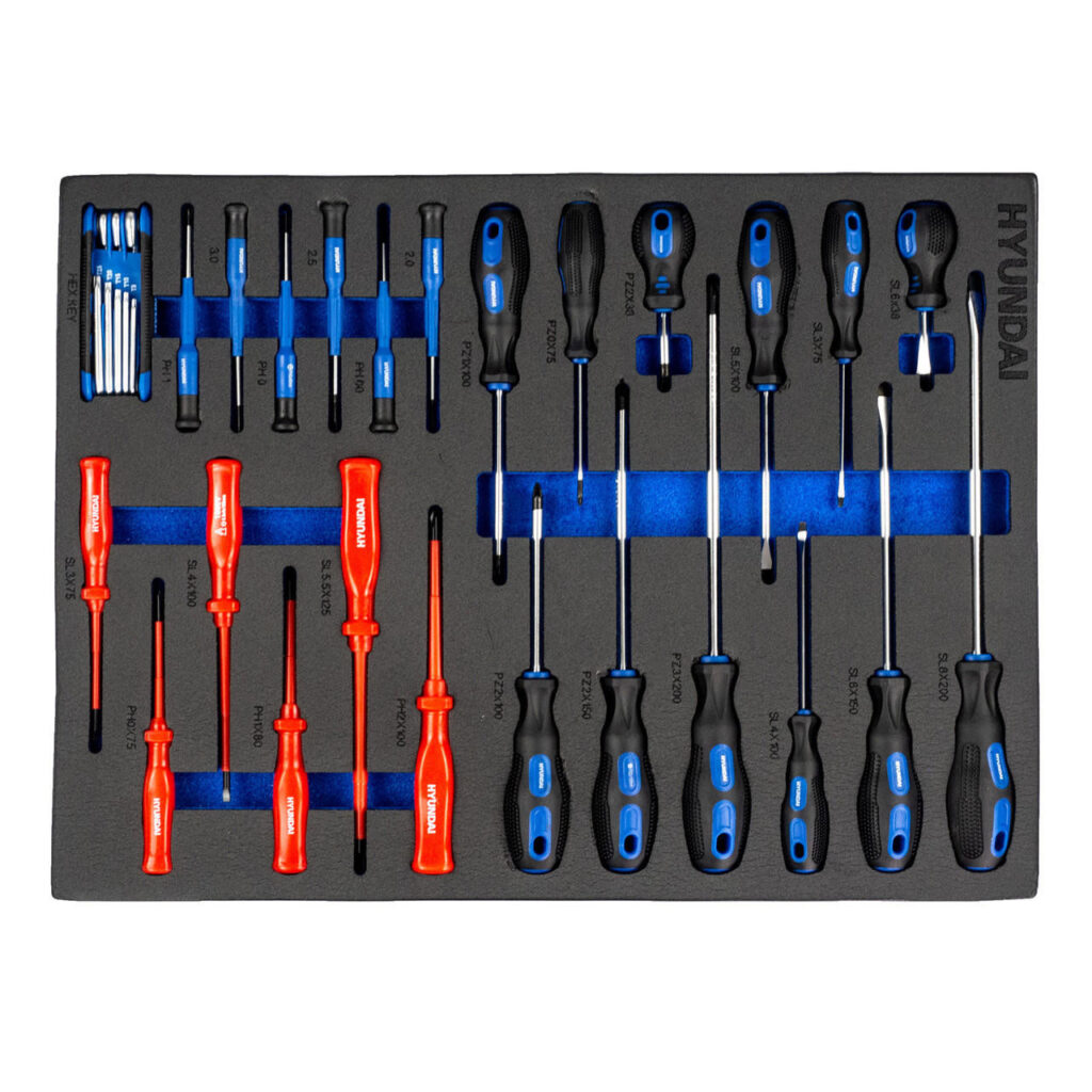 Hyundai HYTC9006 175 Piece 7 Drawer Castor Mounted Roller Tool Chest ...